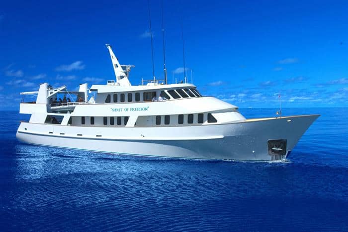 Luxury Liveaboard Great Barrier Reef – Divezone