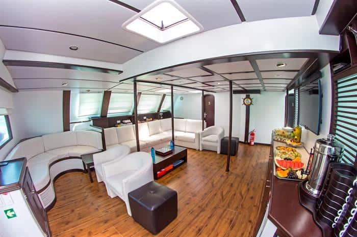 Nemo III Cruise Ship Review – Galapagos, Cruise Ship Reviews